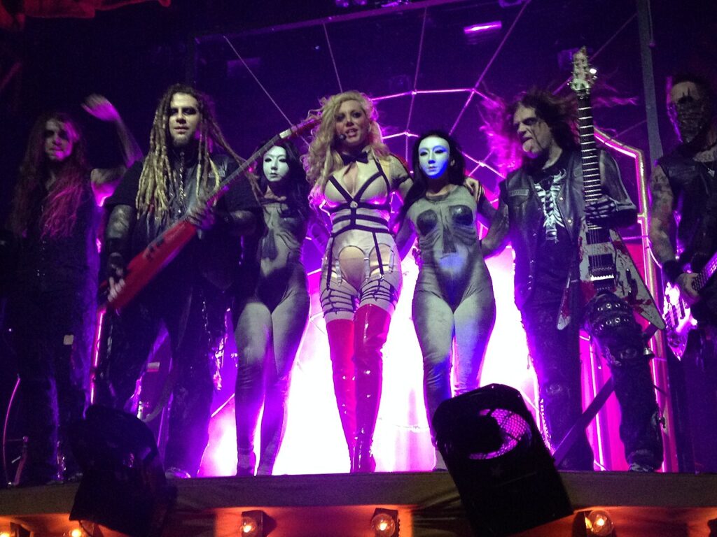 In This Moment estrena 'Sleeping With The Enemy' + gira 2026